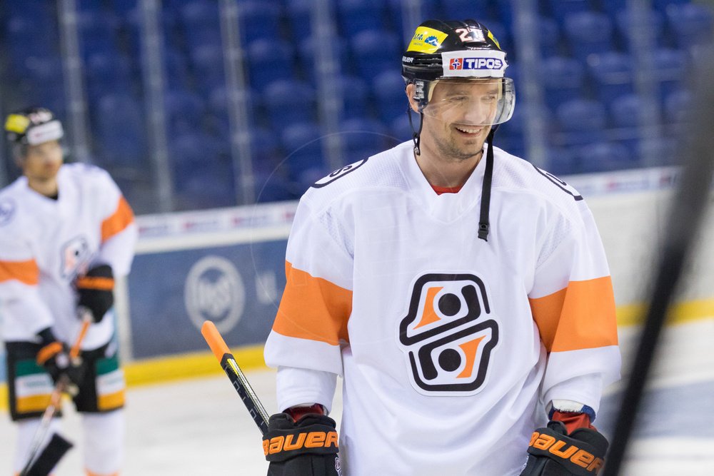 Oceliari sa vrátili do Steel arény, na ľade nechýbal navrátilec Paršin ...