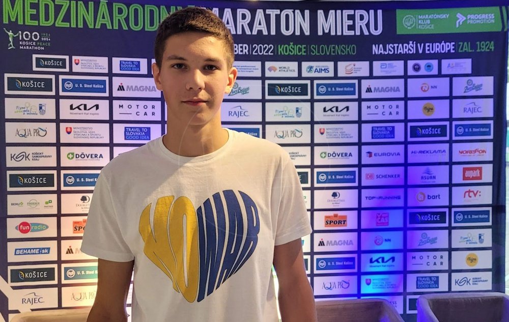 V Charkove stratil štyroch kamarátov. Mladý Ukrajinec pobeží za mier ...