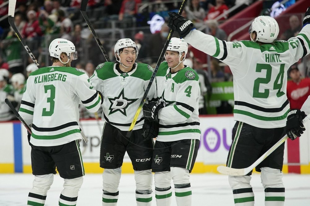 Tampa Bay zdolala Buffalo, Jordan Staal pomohol Caroline hetrikom ...