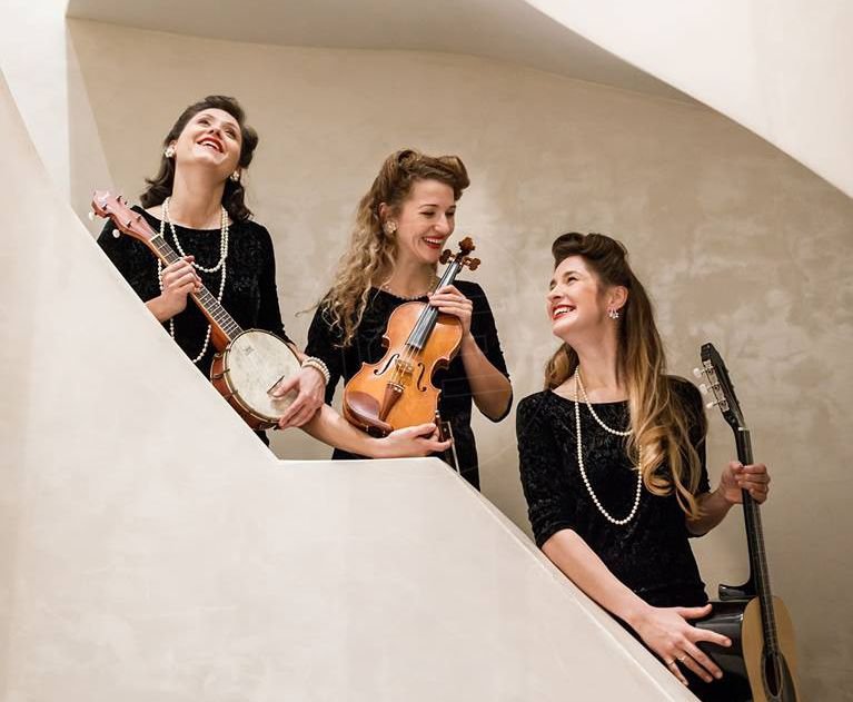 Paper Moon Trio pokrstí album Teba vrúcne milujem | Rádio Košice