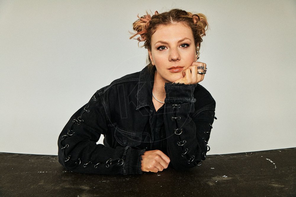 Lenny predstavuje ďalší singel z posledného albumu Heartbreak Culture ...