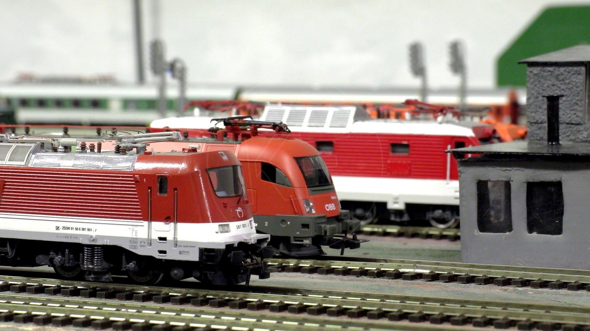 Modely reálnych vlakov lákajú malých aj veľkých | Televízia Košice - TV ...